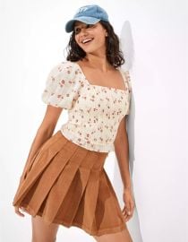 WornOnTV: Maxine’s white floral smocked top on Ginny & Georgia | Sara ...