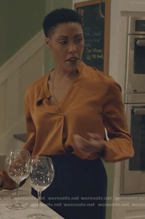 Lynn Stewart Outfits & Fashion on Black Lightning | Christine Adams