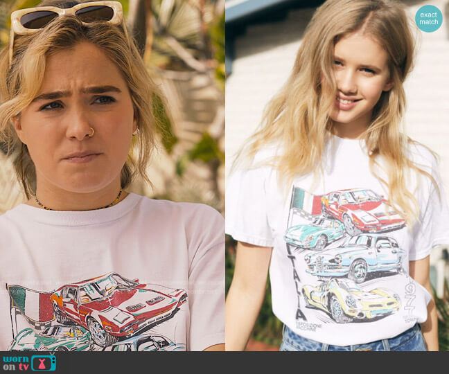 WornOnTV: Portia’s car graphic tee on The White Lotus | Haley Lu ...