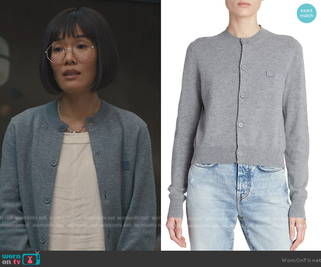 WornOnTV: Amy’s gray face patch cardigan on Beef | Ali Wong | Clothes ...