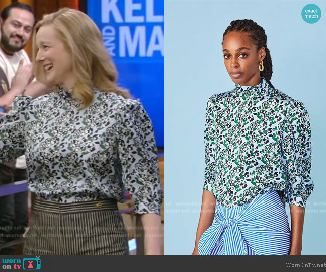 WornOnTV: Laura Linney’s blue floral print short sleeve top on Live ...