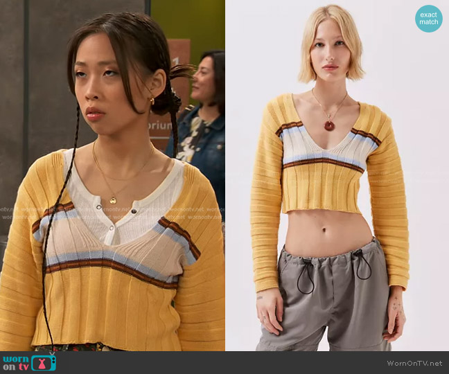 WornOnTV: Ivy’s yellow sweater and floral print pants on Ravens Home | Emmy Liu-Wang | Clothes ...