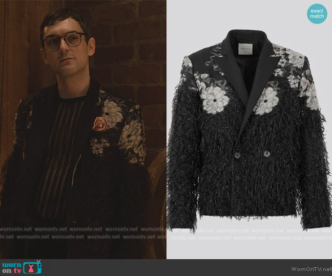 WornOnTV: Cliff’s black floral fringe jacket on Only Murders in the ...