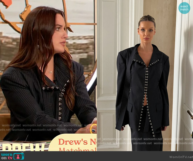 WornOnTV: Hannah Berner’s black hook and eye pinstripe blazer on The ...