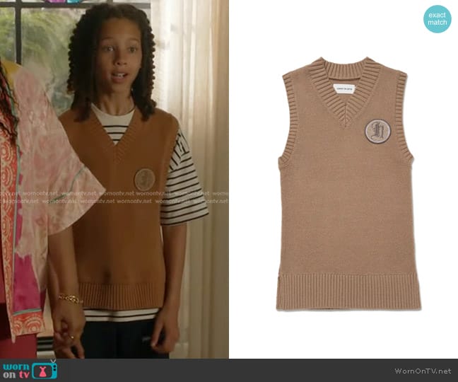 WornOnTV: Denny’s beige v-neck knit vest on 9-1-1 | Clothes and ...
