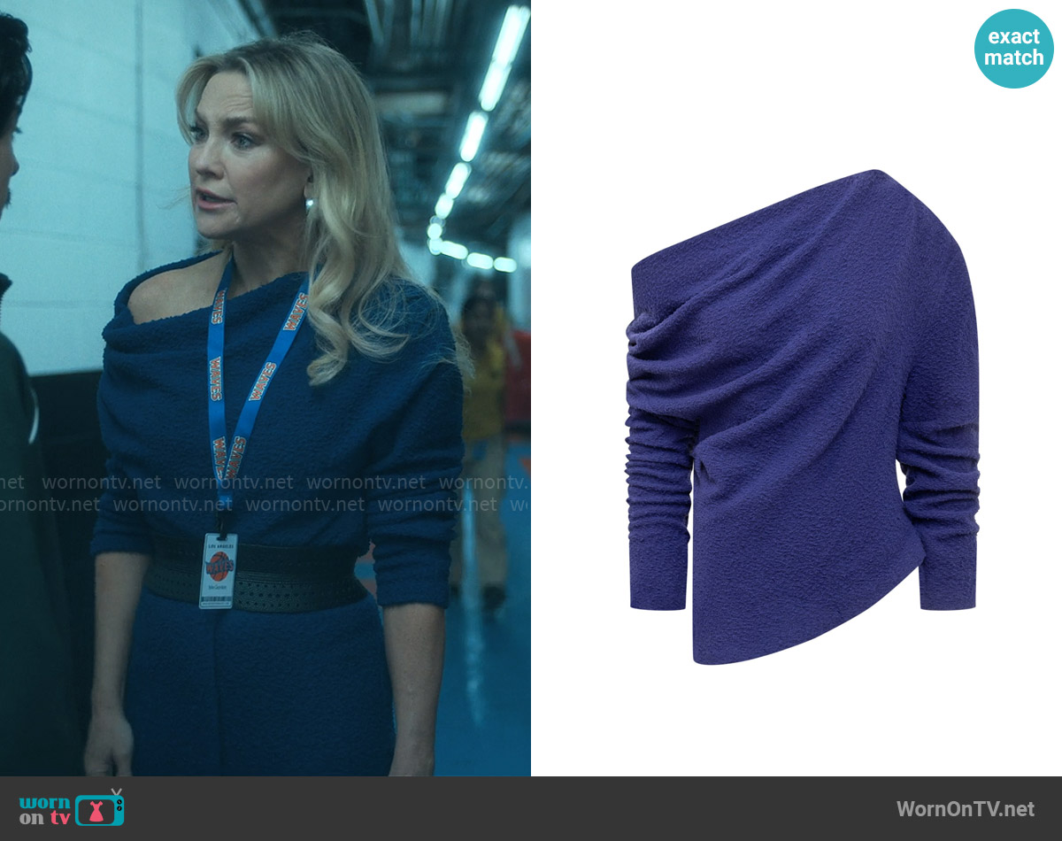 WornOnTV: Isla’s blue off-shoulder knit top and skirt set on Running ...