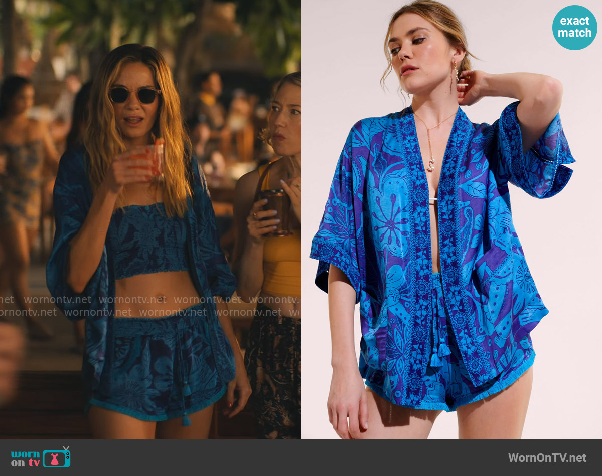 WornOnTV: Jaclyn’s blue floral shorts, bandeau top and kimono on The White Lotus | Michelle ...
