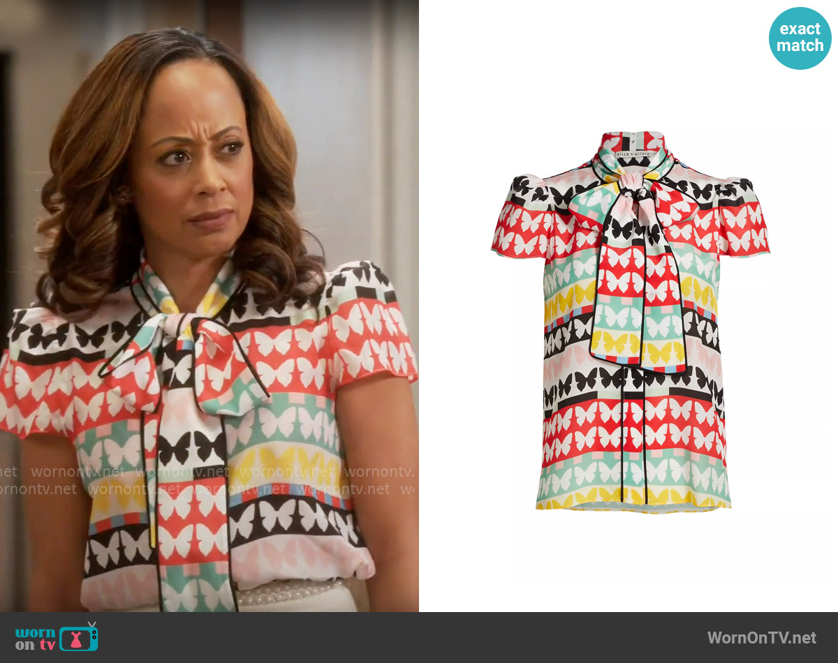 WornOnTV: Ivy’s butterfly print top on Poppas House | Essence Atkins ...
