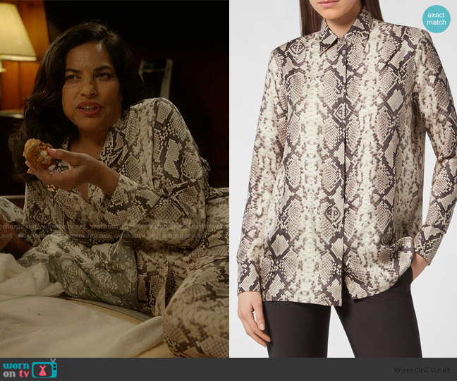 WornOnTV: Seema’s python print pajama top and pants on And Just Like ...