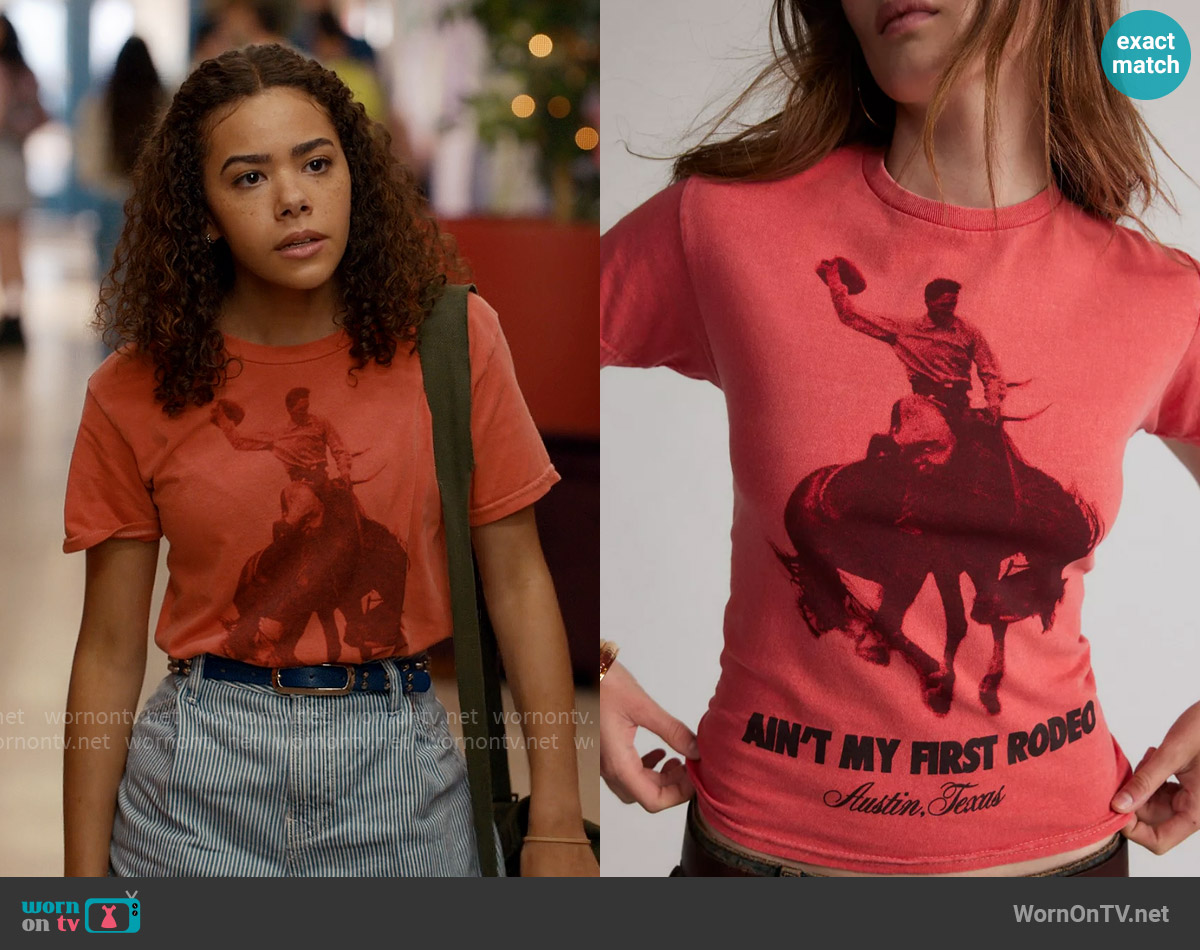 WornOnTV: Ginny’s red rodeo graphic tee and striped shorts on Ginny & Georgia | Antonia Gentry ...