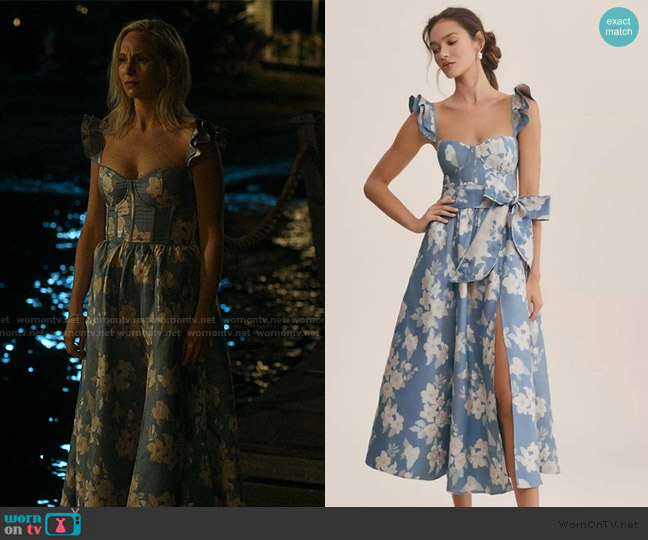 WornOnTV: Bess’s blue floral print dress on We Were Liars | Candice ...