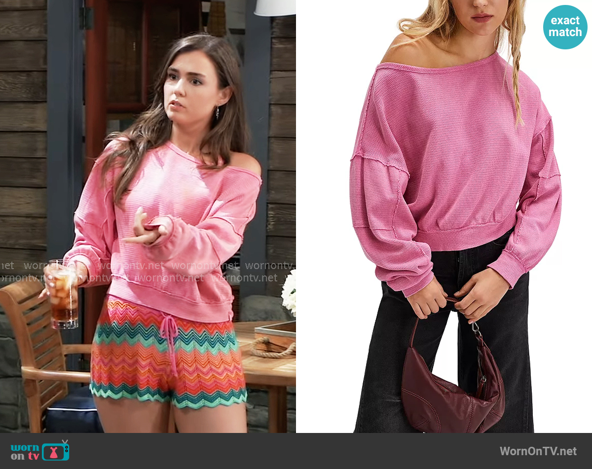 WornOnTV: Emma’s pink off shoulder sweater and chevron stripe shorts on ...